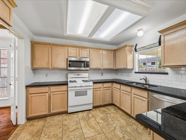 734 W Clady Drive