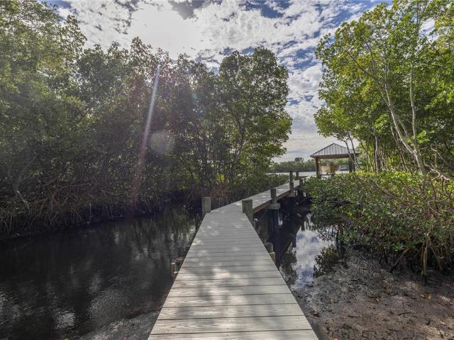 734 Weedon Dr NE, St. Petersburg, FL 33702 | MLS #TB8472