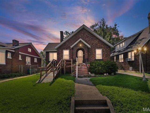 734 Vogel Pl, East Saint Louis, IL 62205