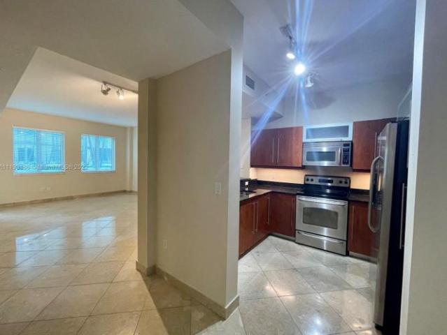 7355 SW 89th St #407N Miami, FL 33156