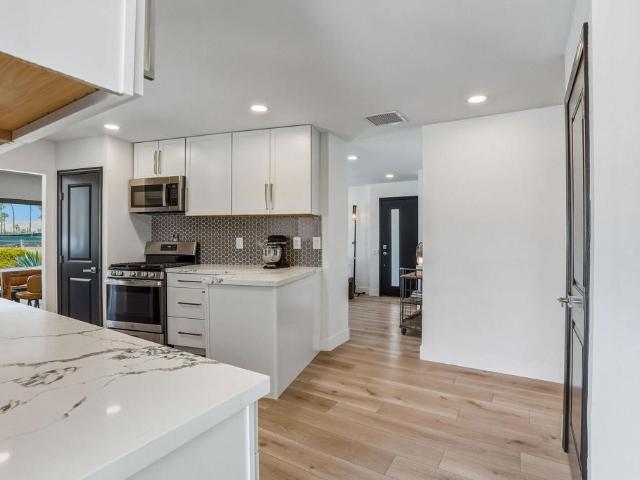 73561 Broadmoor Drive