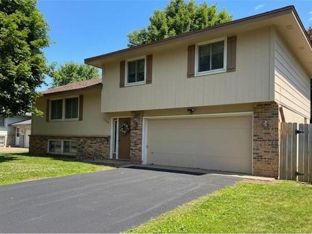 7356 Douglas Dr N, Brooklyn Park, MN 55443