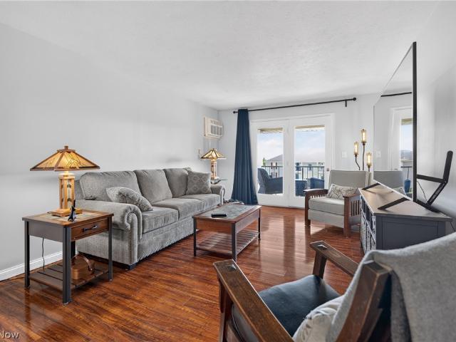 7356 Eisenhower Drive 6