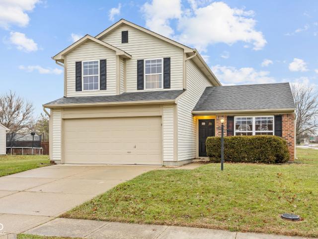 7358 Glendale Dr, Avon, IN 46123 | MLS #22083 | Compass