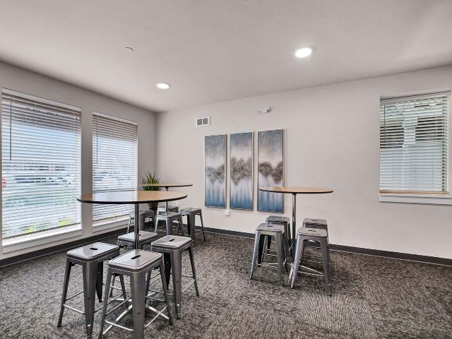 7350 N Greenwich Ave 1 Bedroom Apartment for Rent at 7350 N Greenwich Ave, Portland, OR 97217 Arbor Lodge