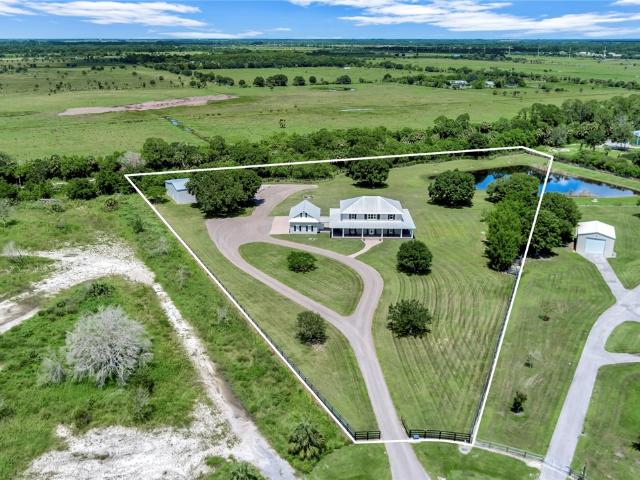 7350 Andrews Pl SW, Vero Beach, FL 32968 | MLS #290458 | Compass