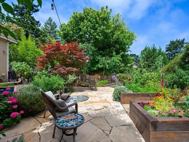 7350 Fircrest Ave, Sebastopol, CA 95472
