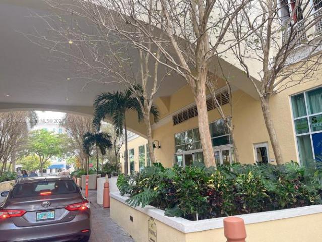 7350 SW 89th St #1801S, Miami, FL 33156