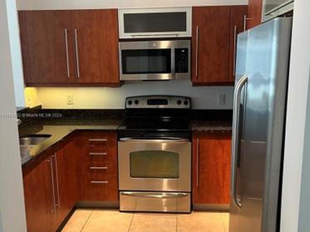 7350 SW 89th St #510S, Miami, FL 33156