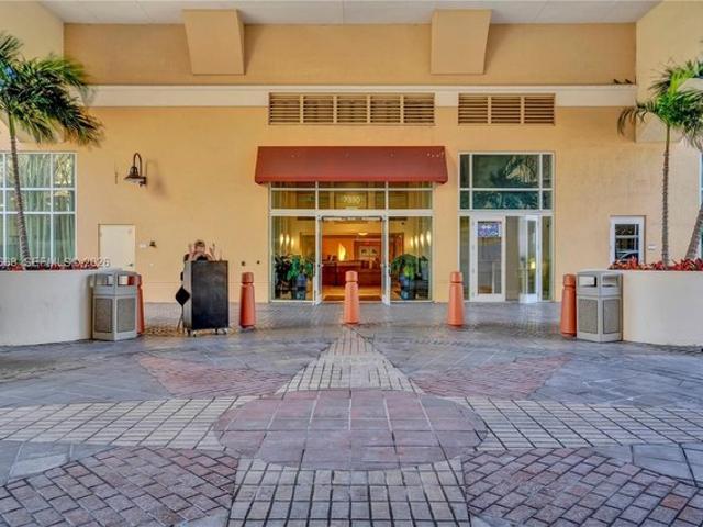 7350 SW 89th St Unit 1402S, Miami, FL 33156