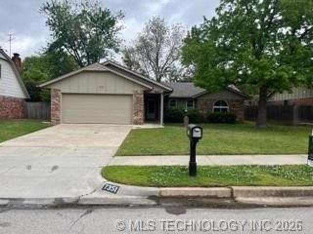 7351 E 76th St, Tulsa, OK 74133