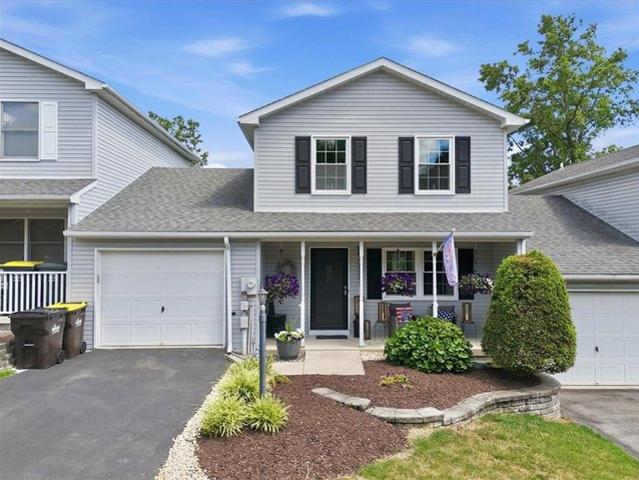 7353 E Hillcrest Ln, Slatington, PA 18080