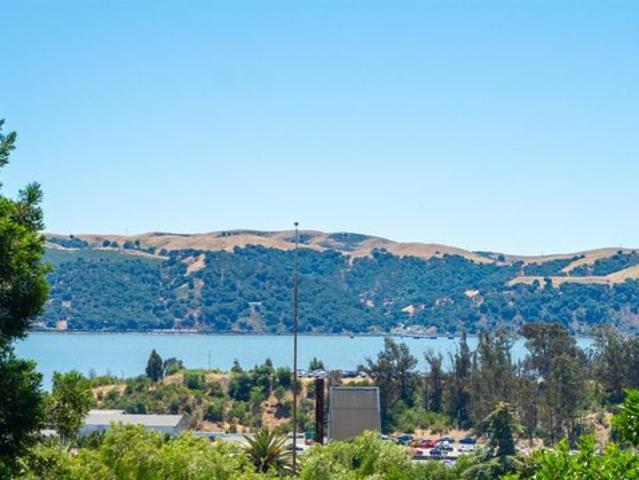 735 Buchanan St Apt 214, Benicia, CA 94510