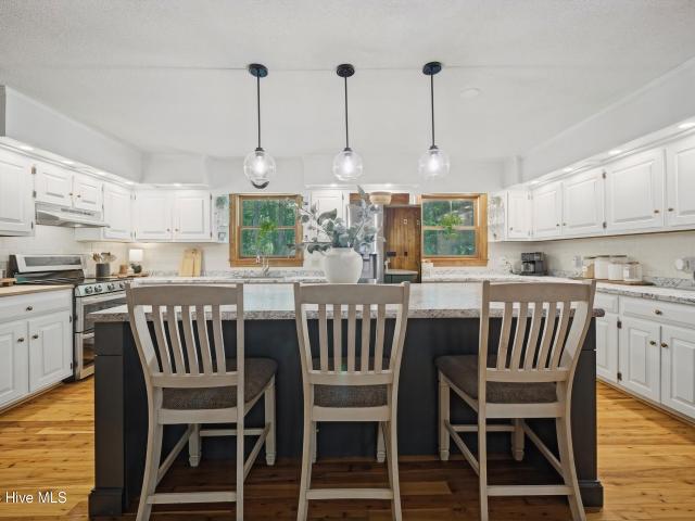735 Daniels Road