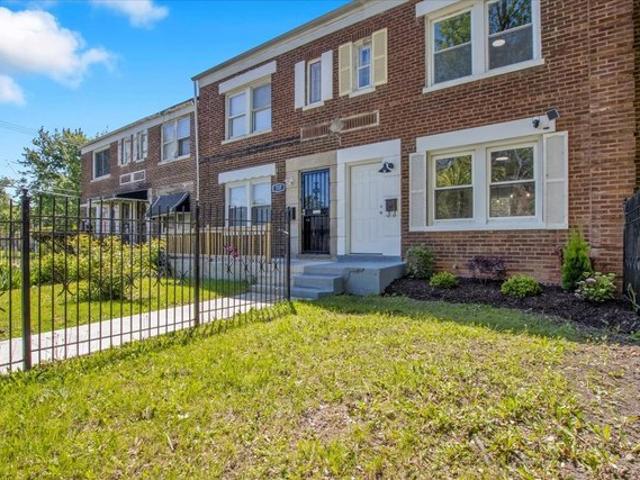 735 E 105th St, Chicago, IL 60628