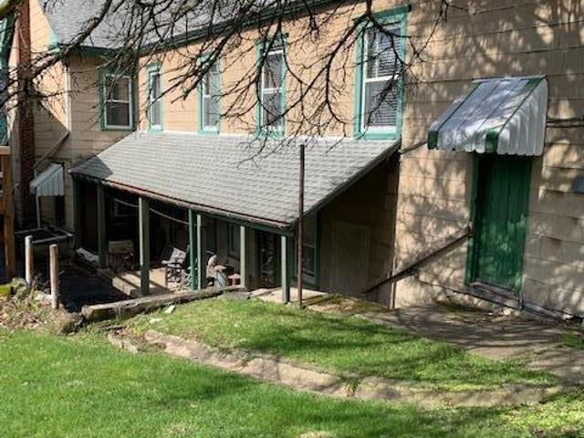 735 Front Street
