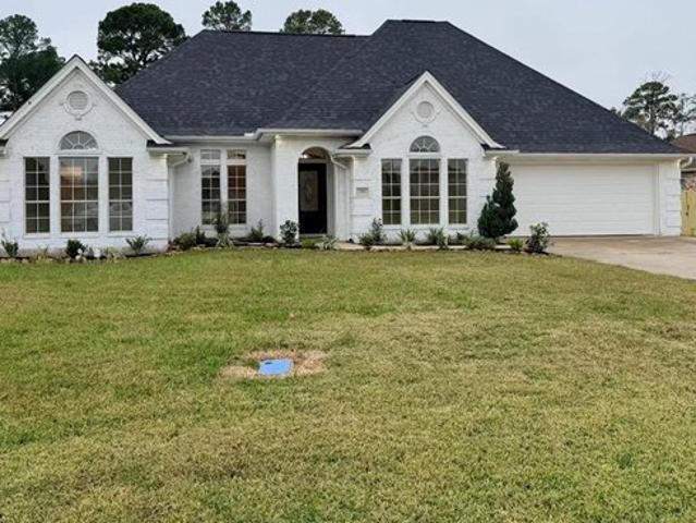 735 Jacob Cir, Orange, TX 77630