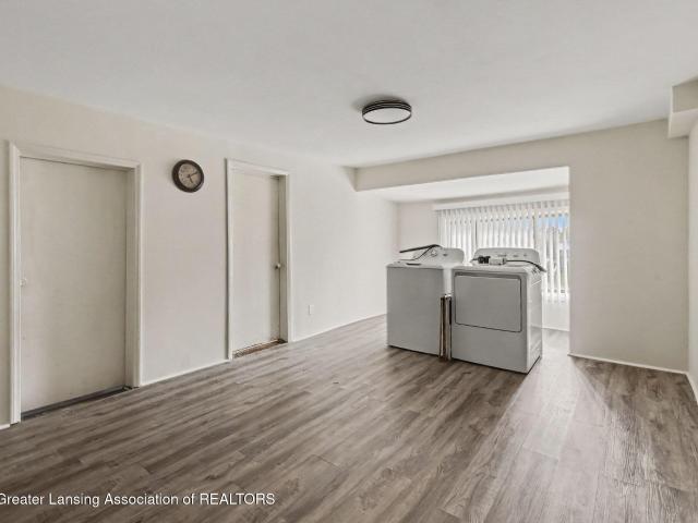 735 Looking Glass Avenue