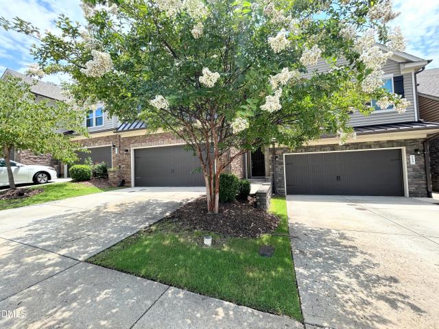 735 Lampwick Lane