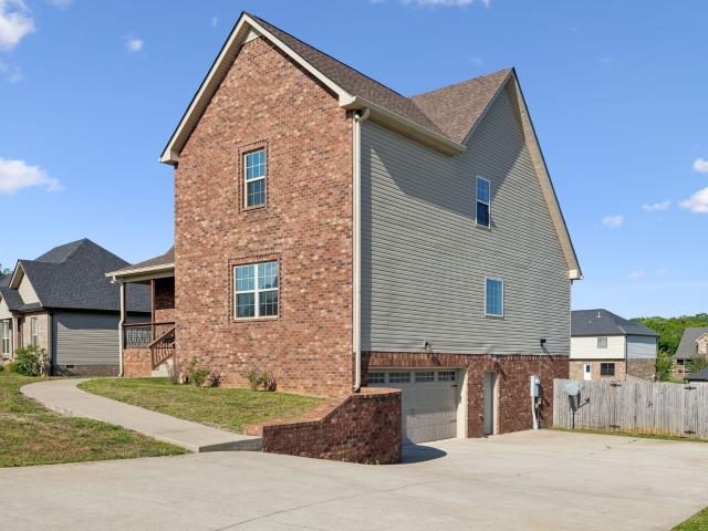 735 Lillian Grace Dr