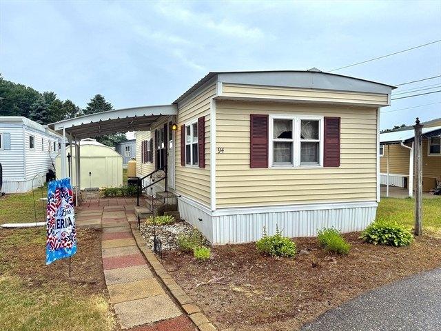 735 Memorial Dr Trlr 94, Chicopee, MA 01020