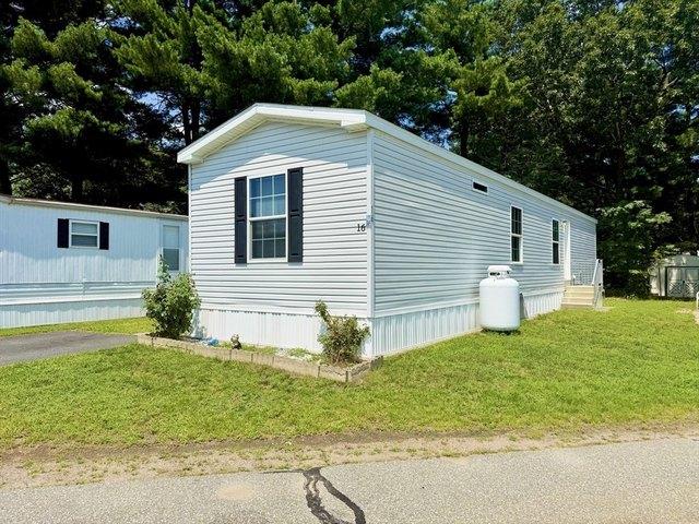 735 Memorial Dr Trlr 16, Chicopee, MA 01020