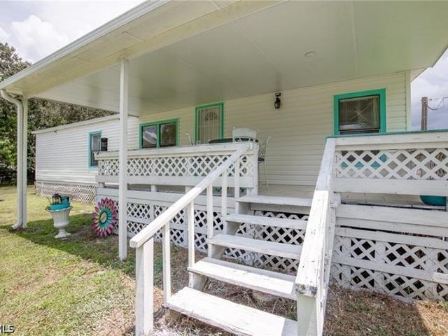 735 N Granja St, Clewiston, FL 33440