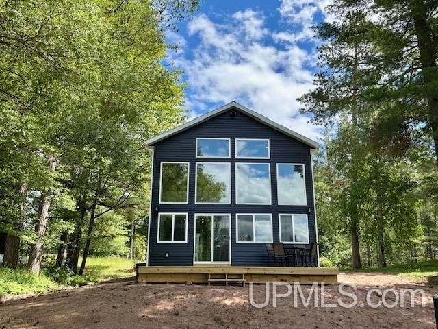 735 N Koski Ln, Gwinn, MI 49841