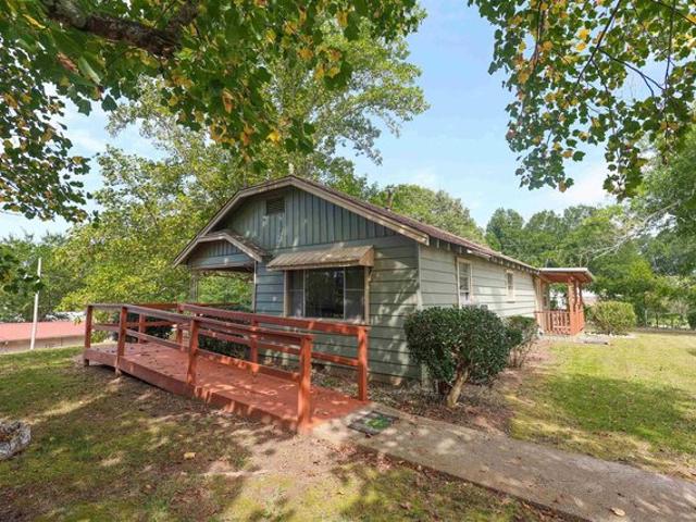 735 S 6th St, Glenwood, AR 71943