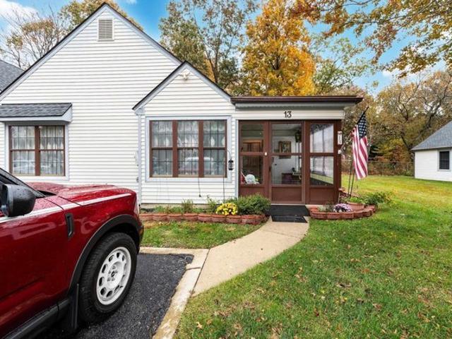 735 S Main Rd Apt 13, Vineland, NJ 08360