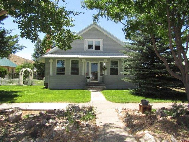 735 Spruce St, Del Norte, CO 81132
