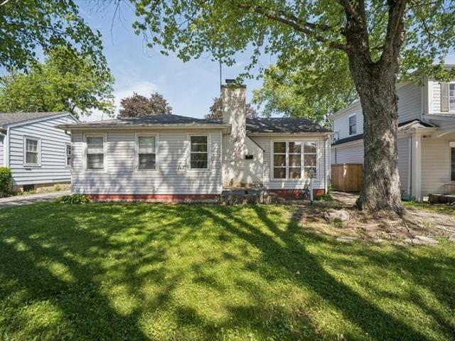 735 Prairie Ave, Barrington, IL 60010