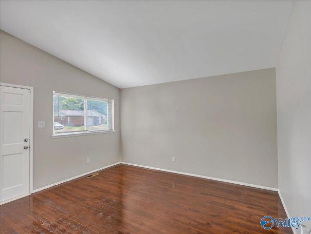 735 W Arbor Drive NW