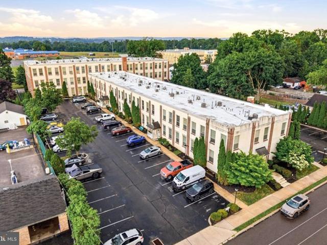 735 Washington St Apt 217, Royersford, PA 19468