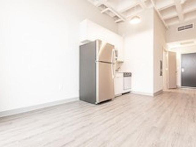 735 West by 3L Living Studio Apartment for Rent at 735 W Wisconsin Ave, Milwaukee, WI 53233 Kilbourn Town