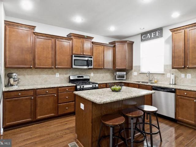 7364 Mockingbird Circle