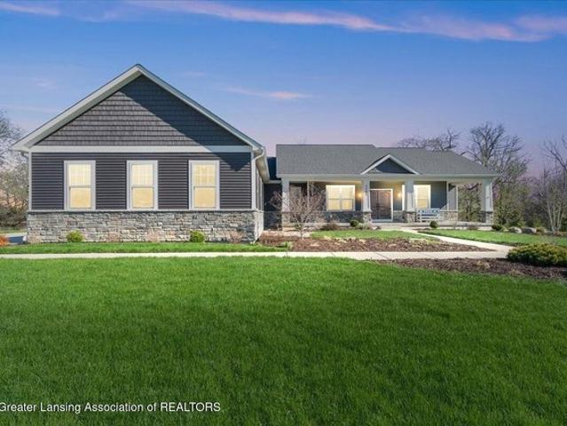 7365 Cross Creek Dr, Laingsburg, MI 48848
