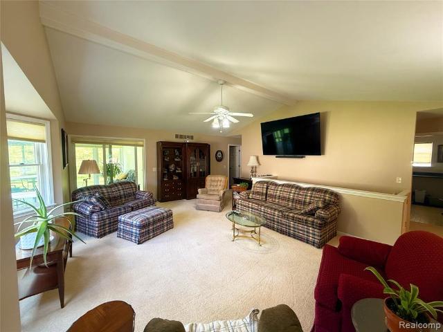 7366 Cross Creek Drive