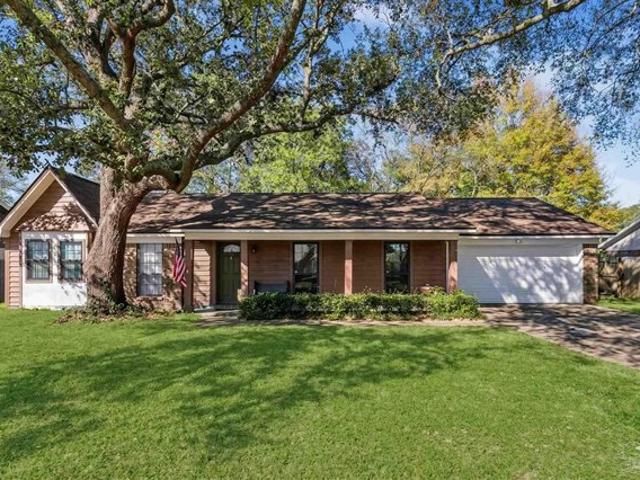 7367 Baywoods Ln, Pensacola, FL 32504