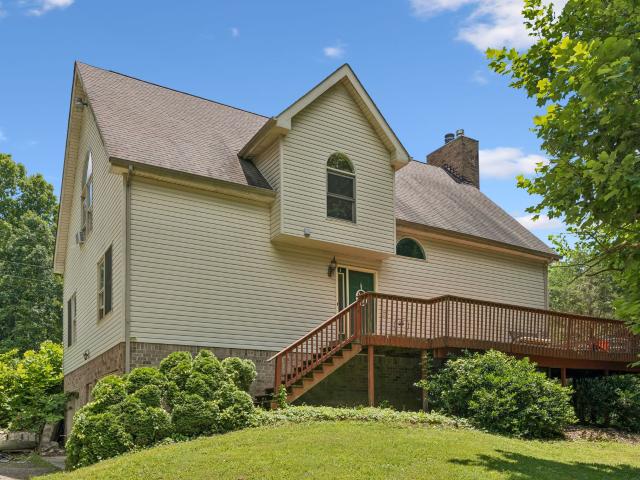 7368 Walker Rd
