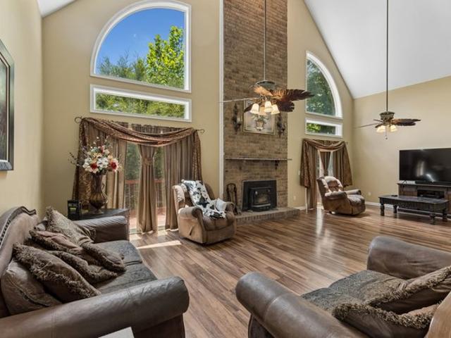 7368 Walker Rd, Fairview, TN 37062