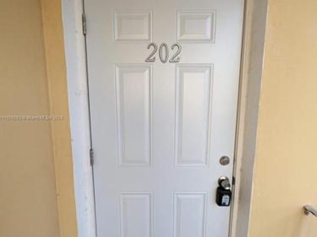 7360 SW 82nd St #E202, Miami, FL 33143