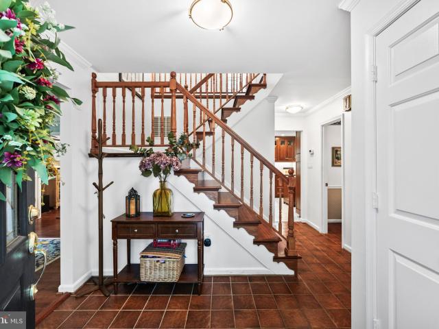 7362 Clifton Rd, Clifton, VA 20124 | MLS #VAFX2305 | Compass