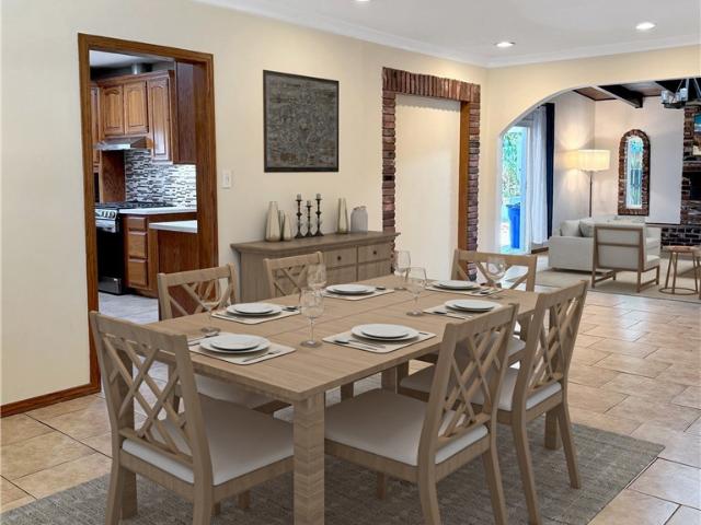 7363 Caldus Ave, Lake Balboa, CA 91406 | MLS #SR26012 | Compass