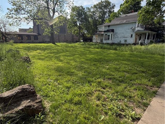 736 8th Street