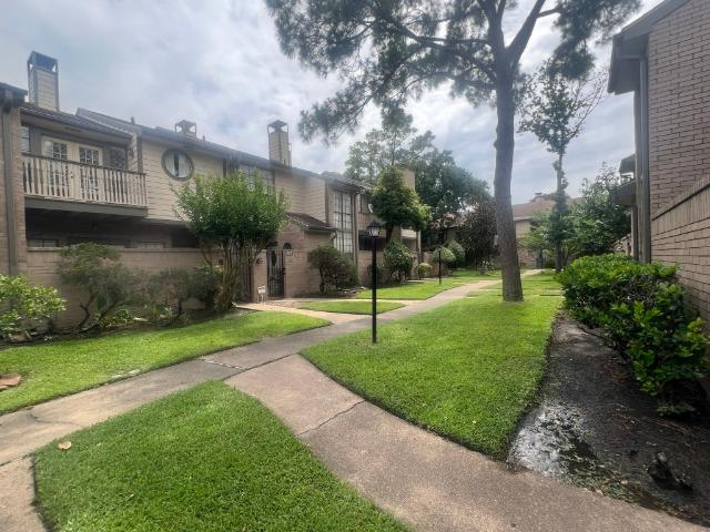 736 Country Pl Dr, Unit E, Houston, TX 77079 | MLS #10849 | Compass
