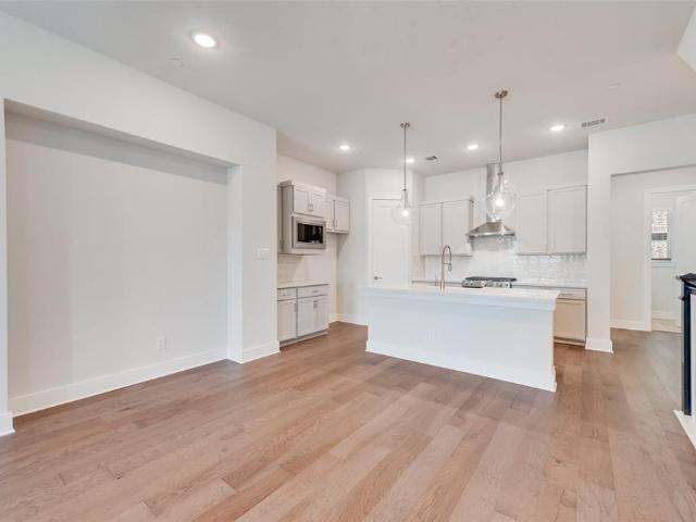 736 Ash Road