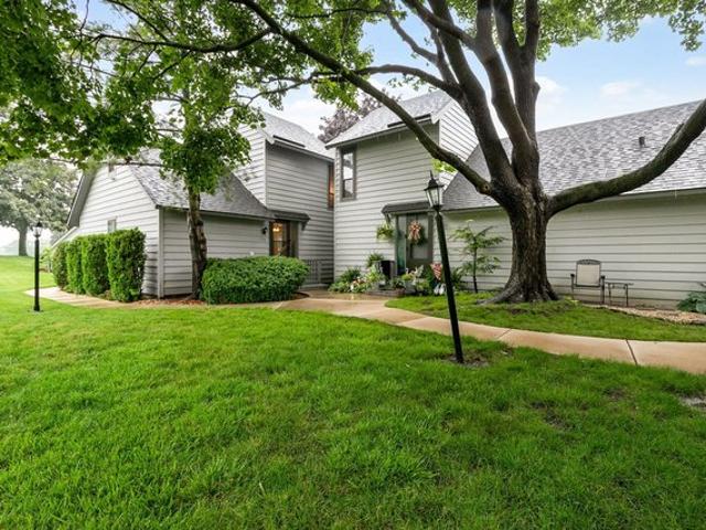 736 Glen Way Unit 736, Gurnee, IL 60031