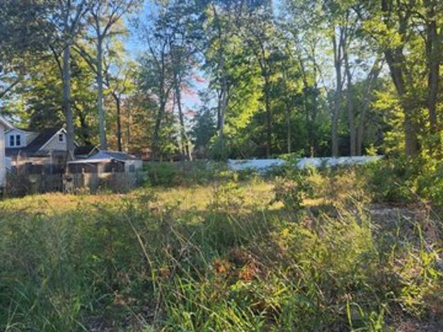 736 Elizabeth Ave, Toms River, NJ 08753