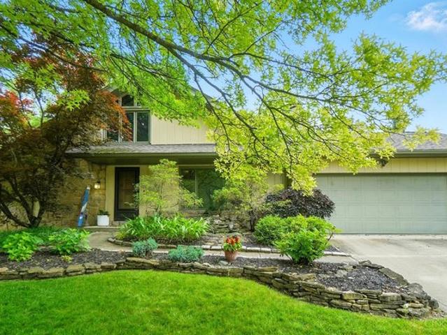 736 Evangeline Rd, Forest Park, OH 45240